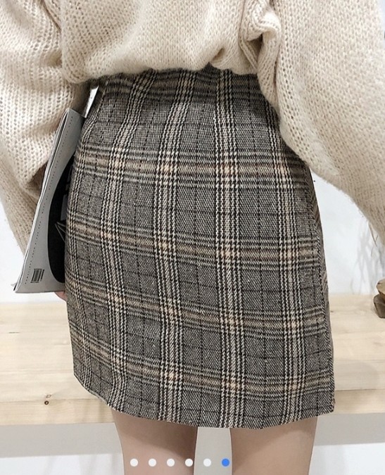 Retro Checkered Skirt, Women's Fashion, Bottoms, Skirts on Carousell