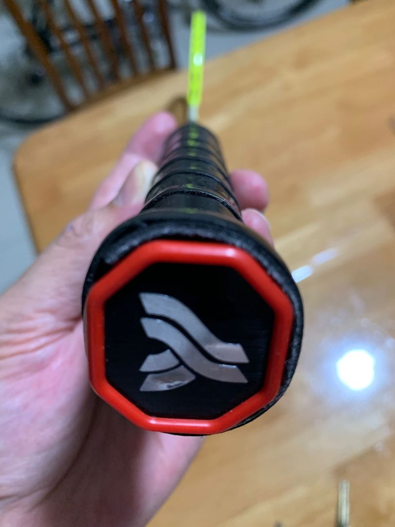 Badminton Racket (Yang Yang Brand - Model Kravnos 12), Sports Equipment ...