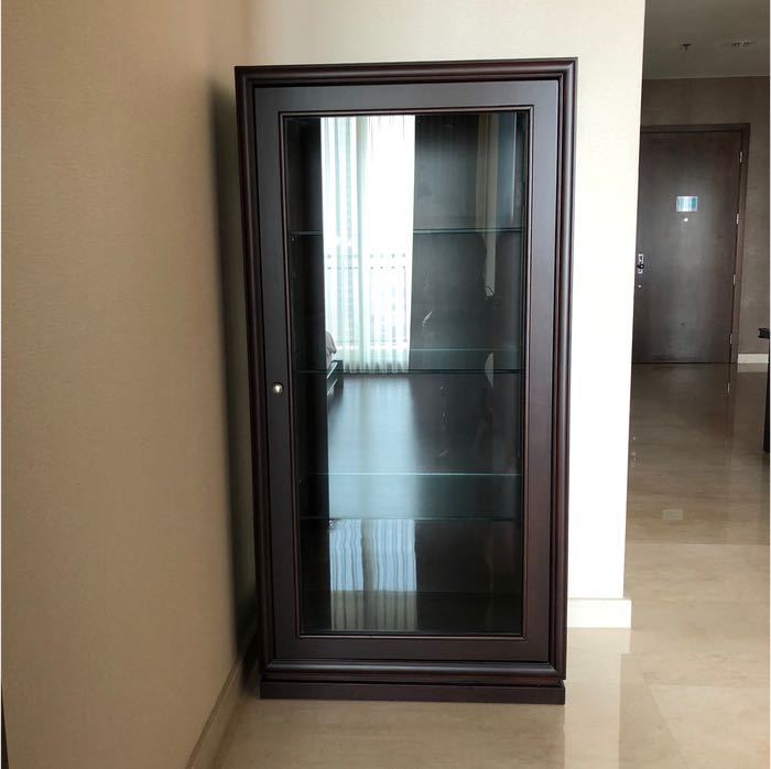 Cabinet lemari display pajangan, Perabotan Rumah di Carousell