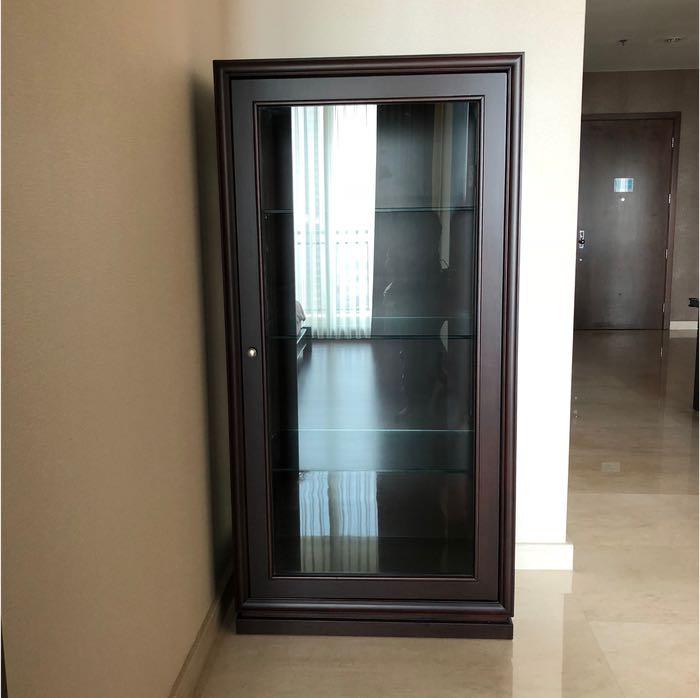 Cabinet lemari display pajangan, Perabotan Rumah di Carousell