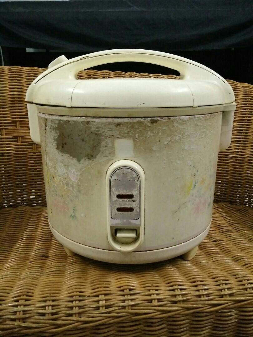 Deluxe Automatic Rice Cooker, TV & Home Appliances, Kitchen Appliances ...