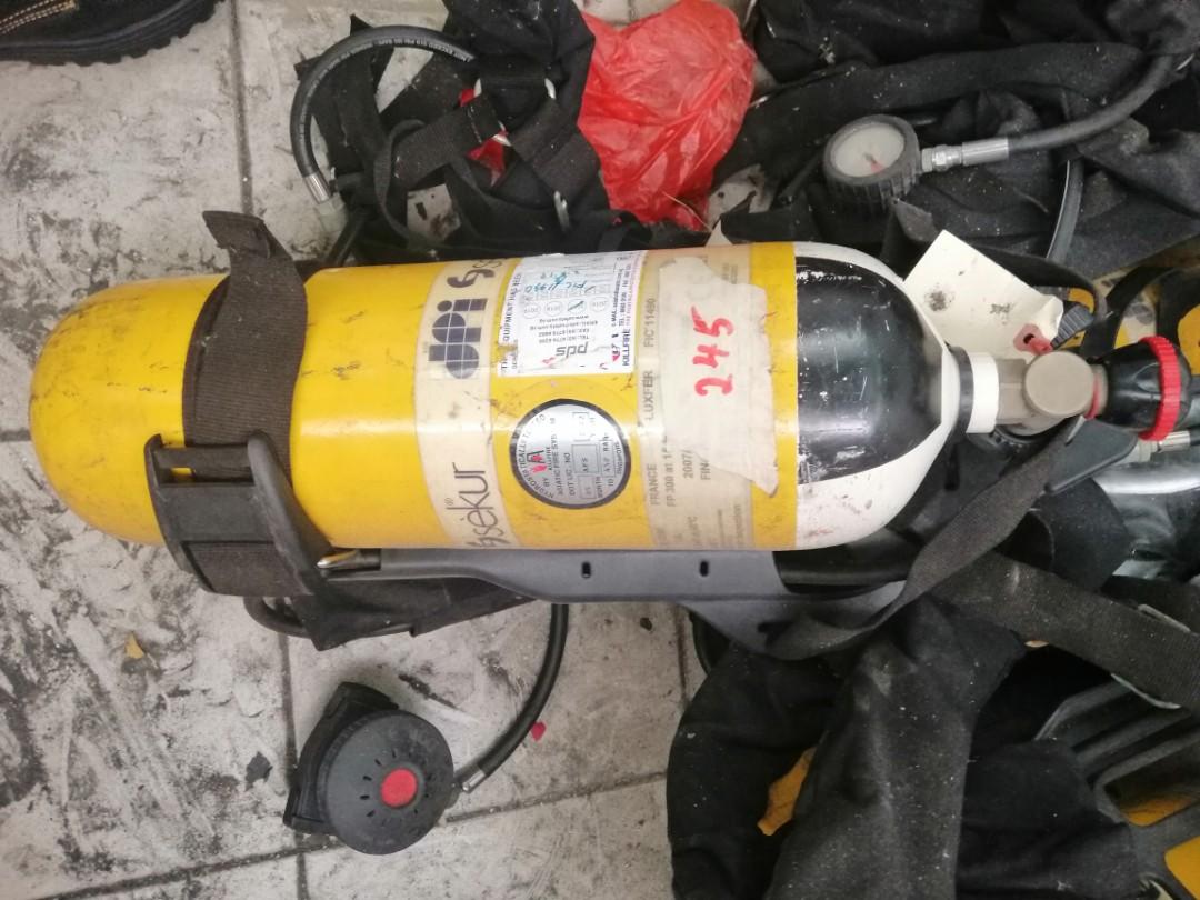 Fireman oxygen tank plus mask. Or change to scuba diving tank ...