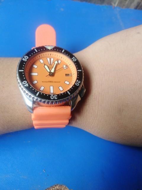 Seiko Diver's watch big size orange dial, Men's Fashion, Watches ...