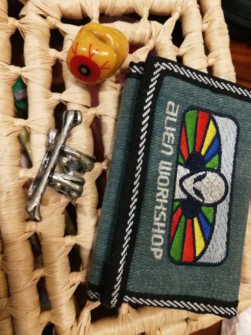 Alien Workshop Wallet Accesories, Hobbies & Toys, Memorabilia ...