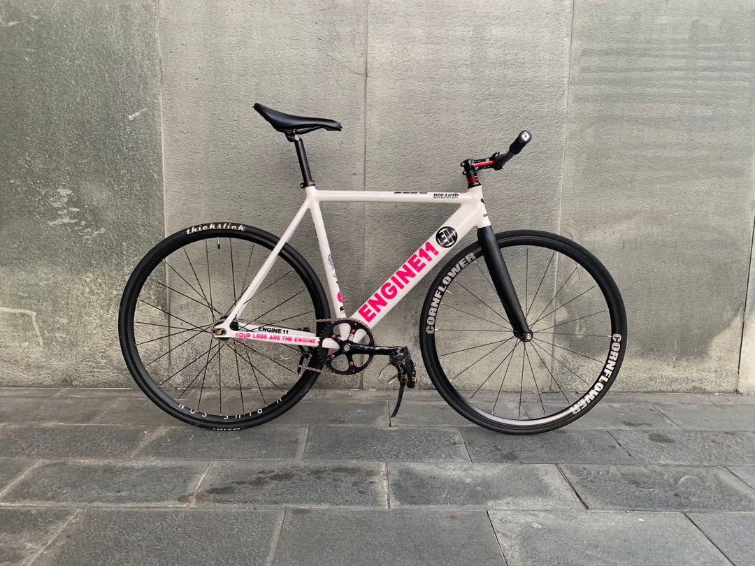 Engine 11 breaker, Sports Equipment, Bicycles & Parts, Bicycles on ...