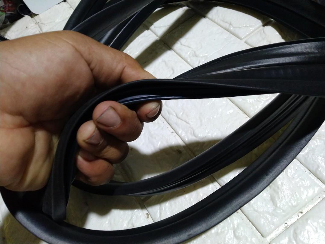 Getah pintu Dan bonet kereta Dan van, Auto Accessories on Carousell