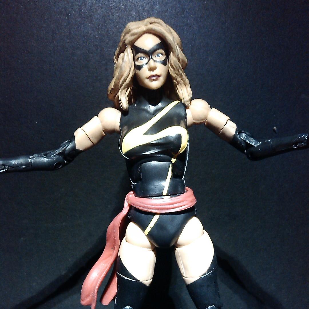 Marvel Legends Stryfe, Captain Marvel, Thor base, Thanos, Sabertooth ...