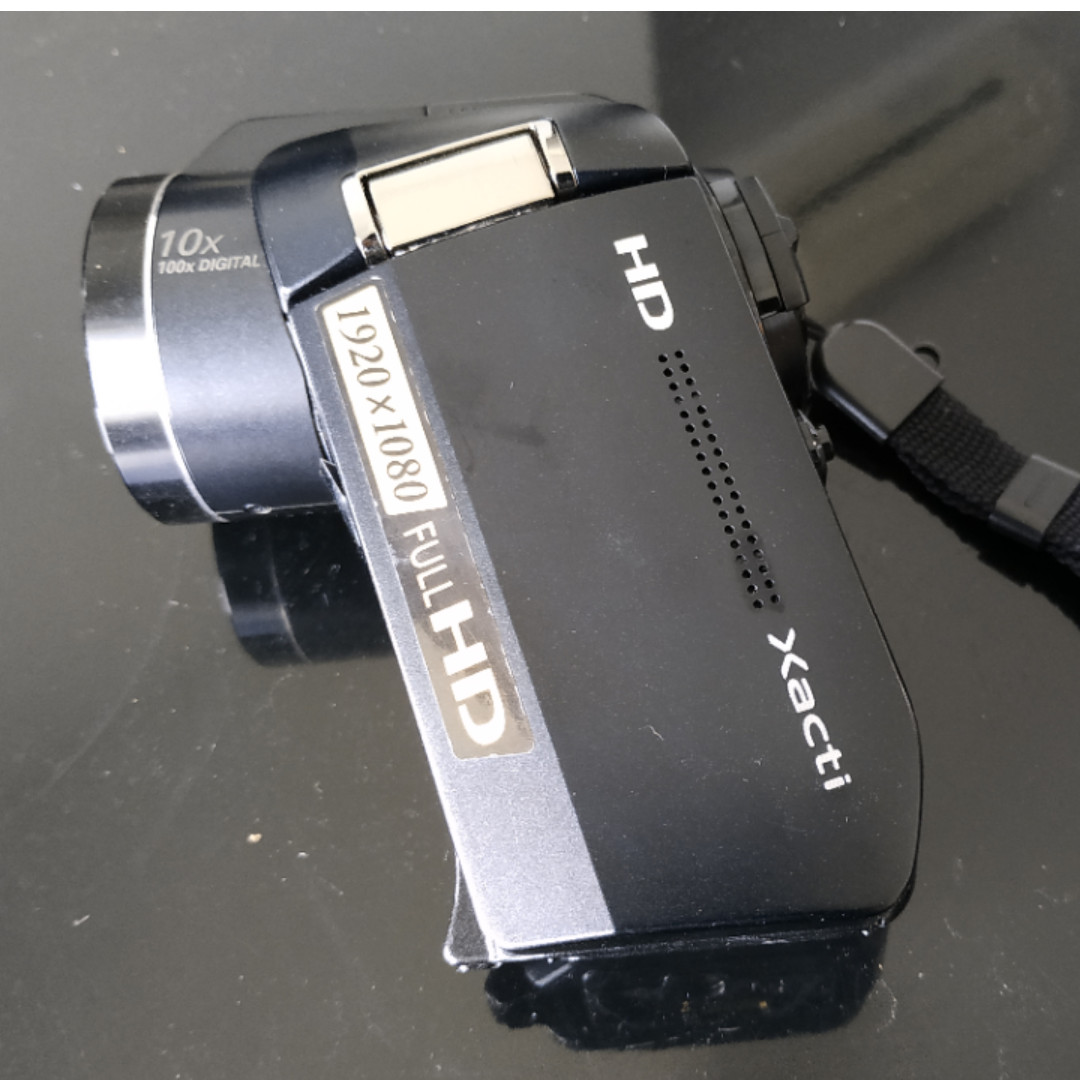 Sanyo Xacti HD Video Camera with Accessories, Photography, Video ...