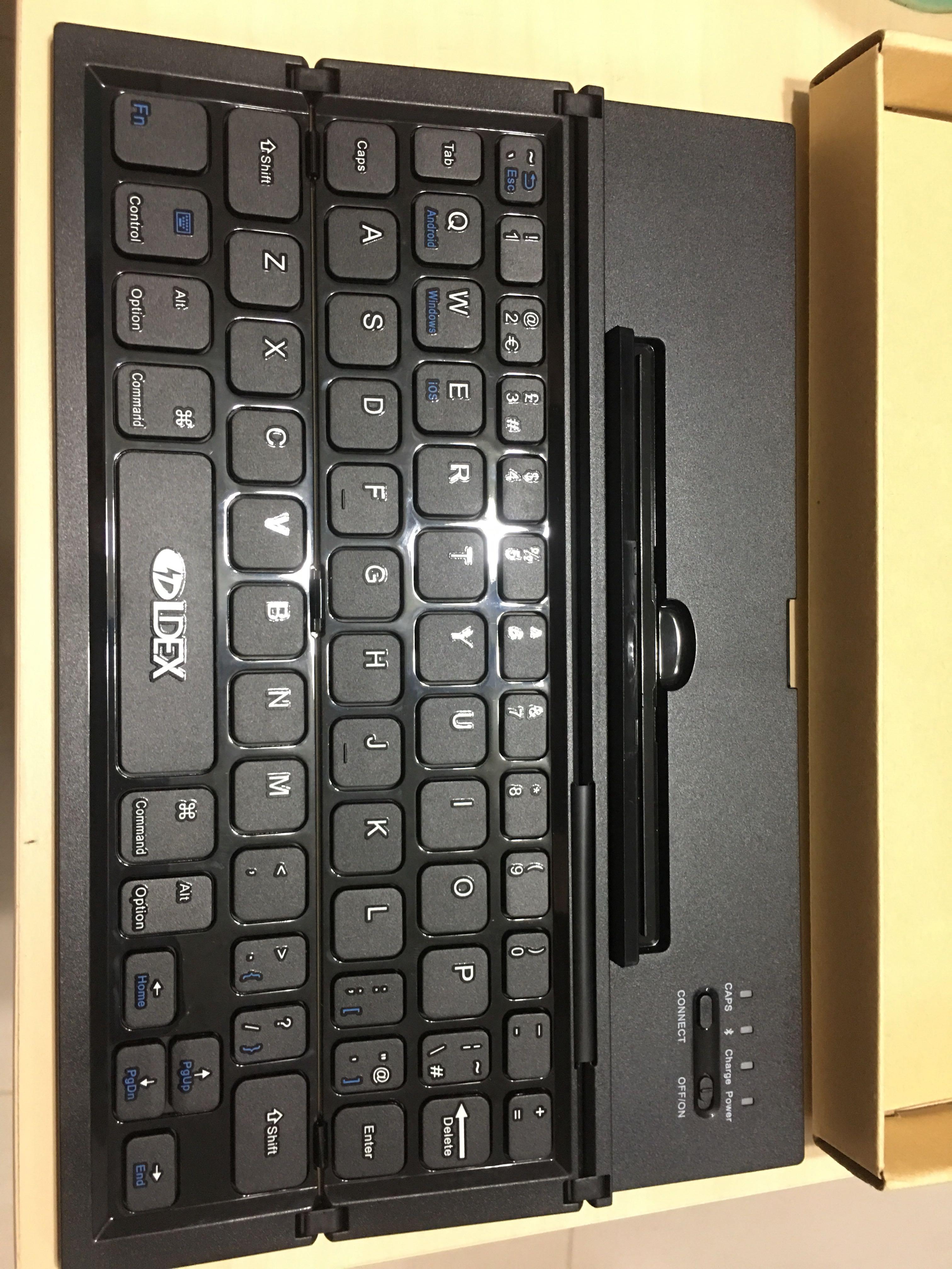 3-fold smart folding Bluetooth keyboard, Computers & Tech, Parts ...