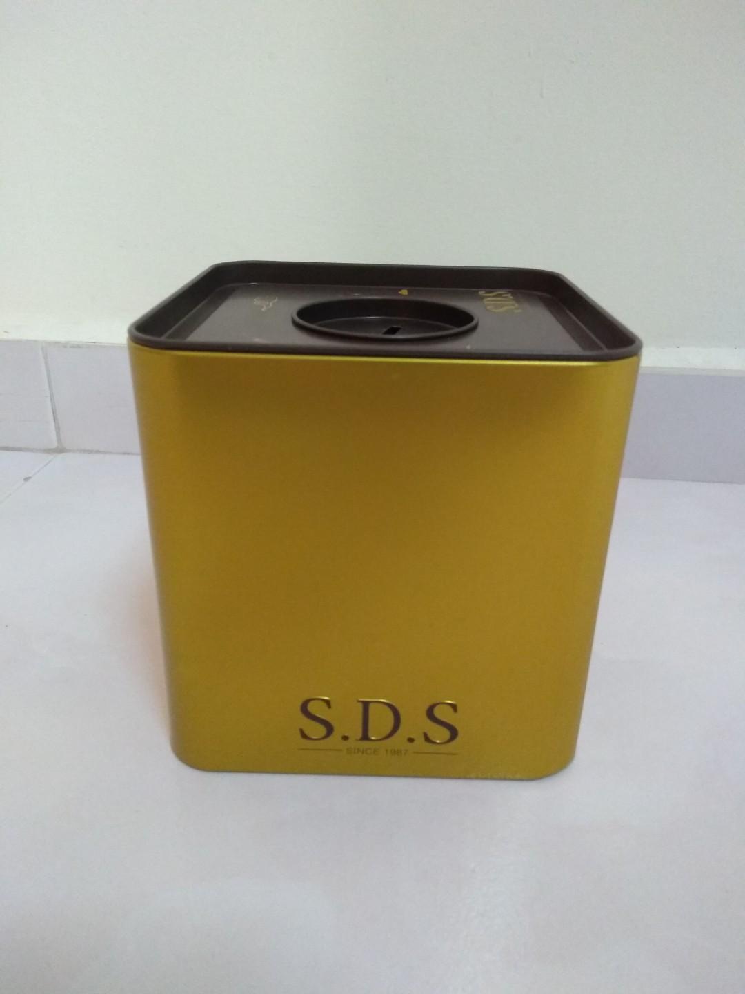 Mooncake box from SDS, Everything Else on Carousell