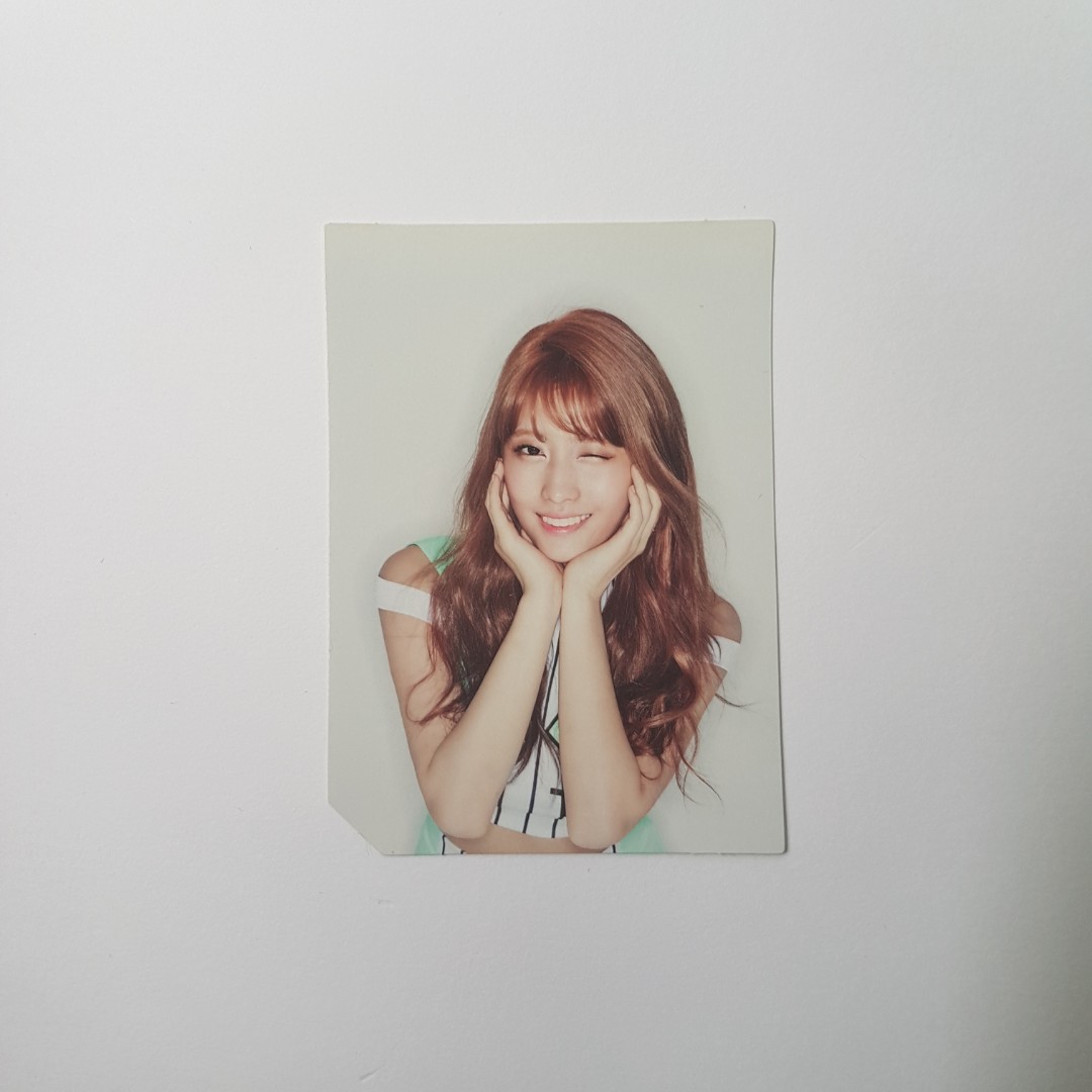 twice momo page two flower pc, Hobbies & Toys, Memorabilia ...