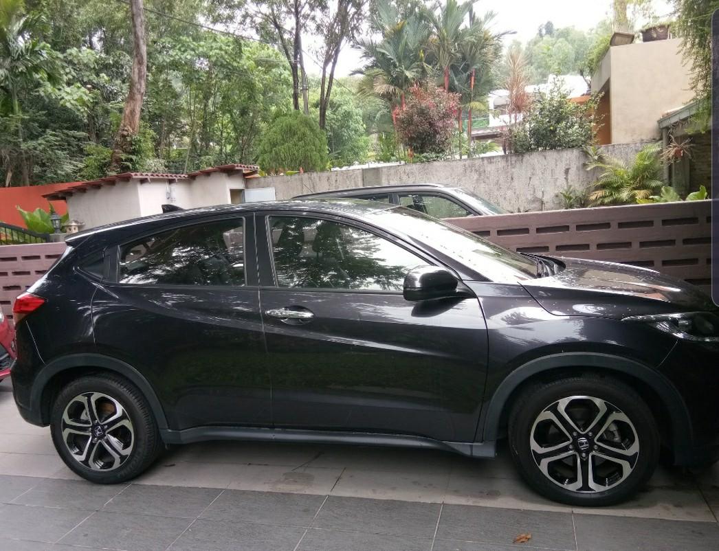 Honda HR-V 1.8L(A) - Ruse Black Metallic, 2016 full spec RM85k (nego ...