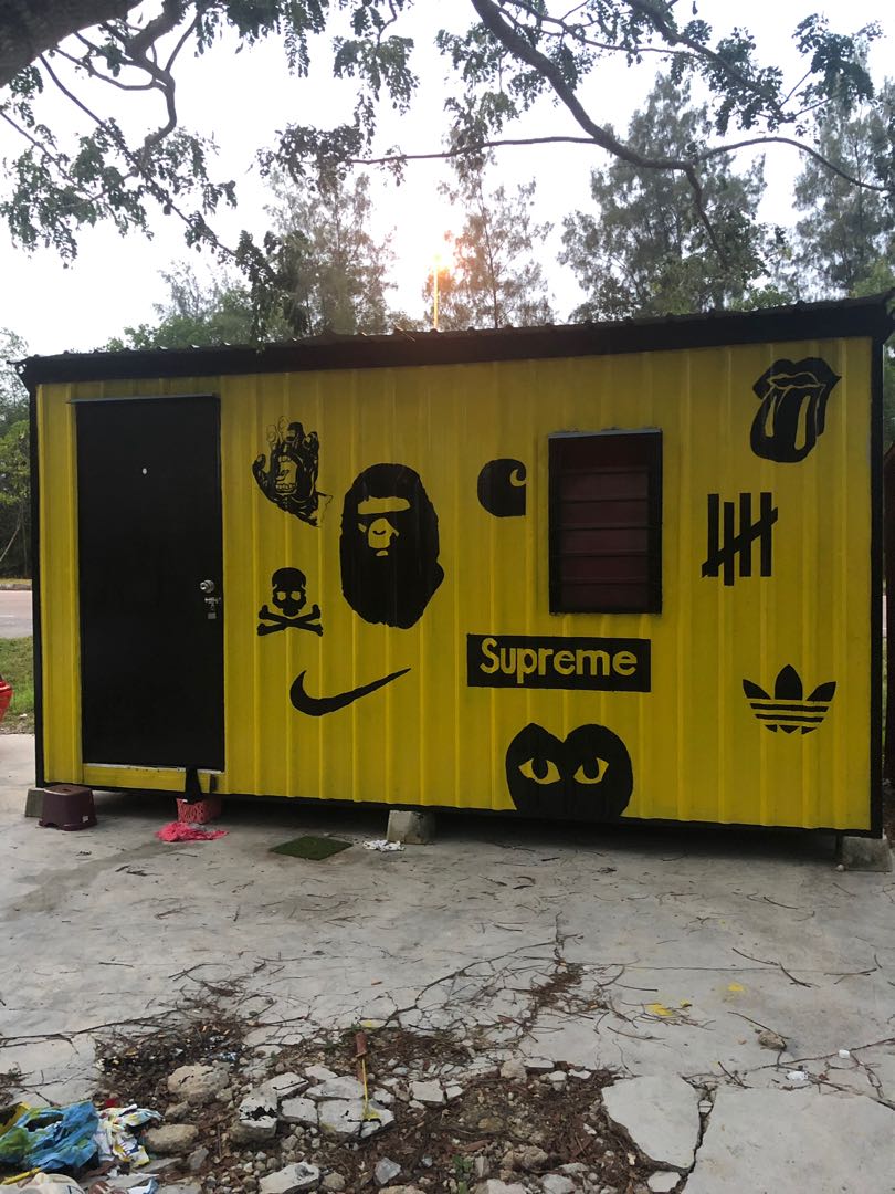 Kabin kontena, Furniture & Home Living, Home Decor, Carpets, Mats ...