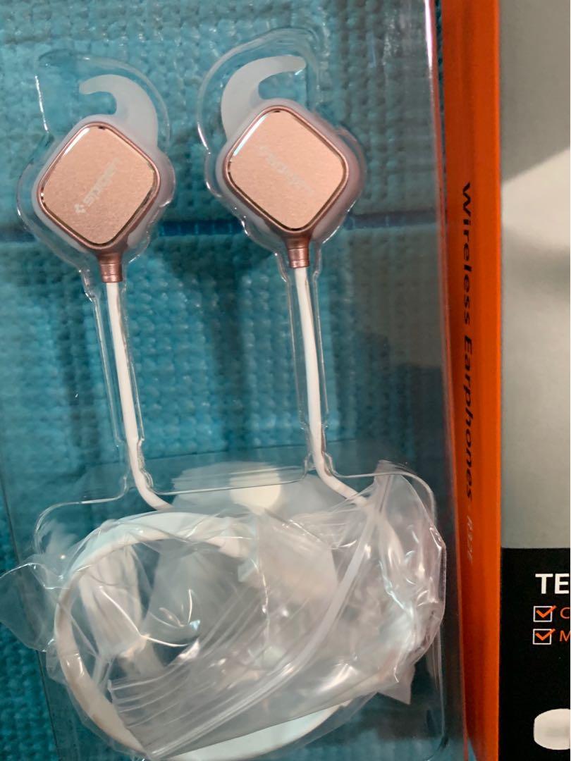 Spigen R32E Bluetooth Wireless Earphones, Audio, Earphones on Carousell