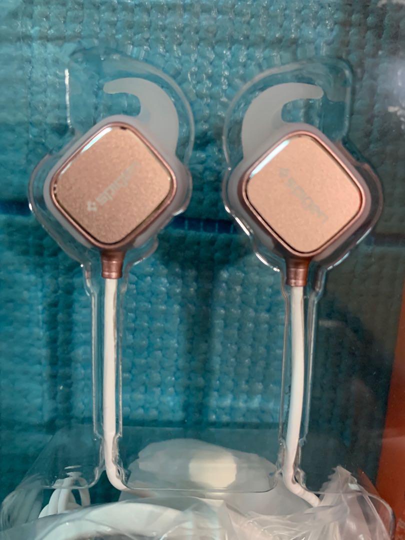 Spigen R32E Bluetooth Wireless Earphones, Audio, Earphones on Carousell