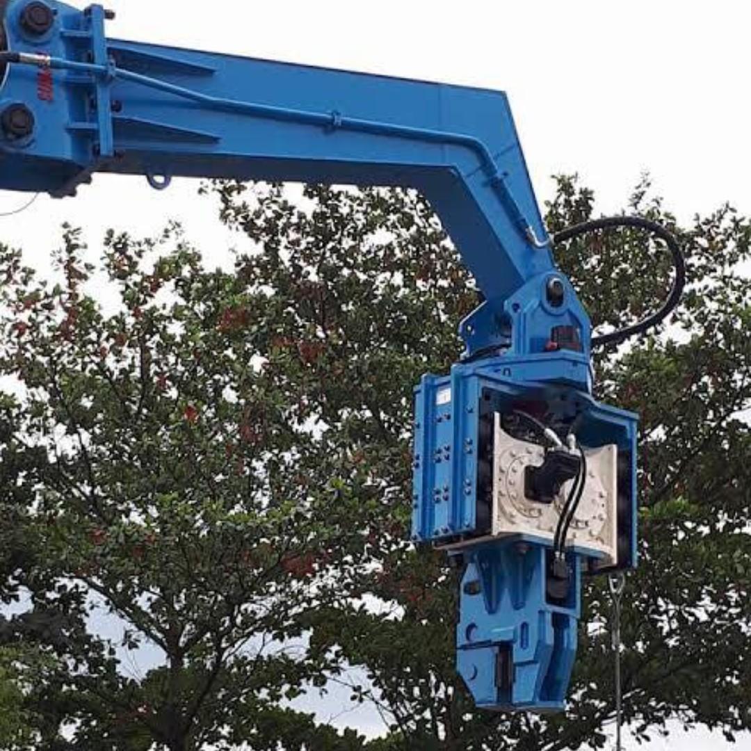 Vibro hammer (File Sheet Hammer ) 20 to 30tons capacity with Arm ...