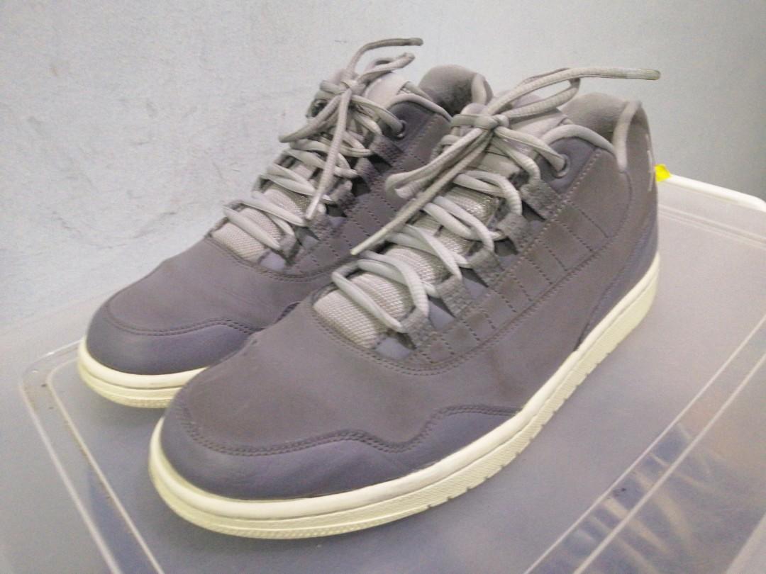 Air Jordan Executive Low, Men's Fashion, Footwear, Sneakers on Carousell