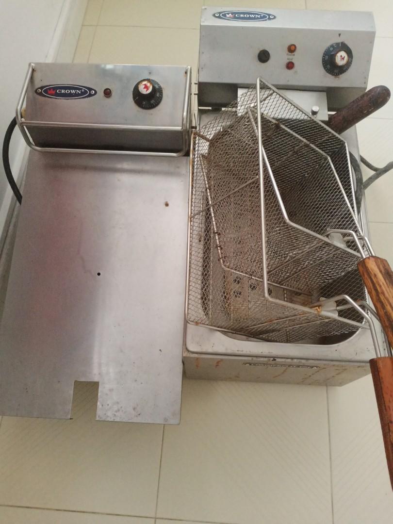 Crown DeepFryer Halal Used, Furniture & Home Living, Kitchenware ...