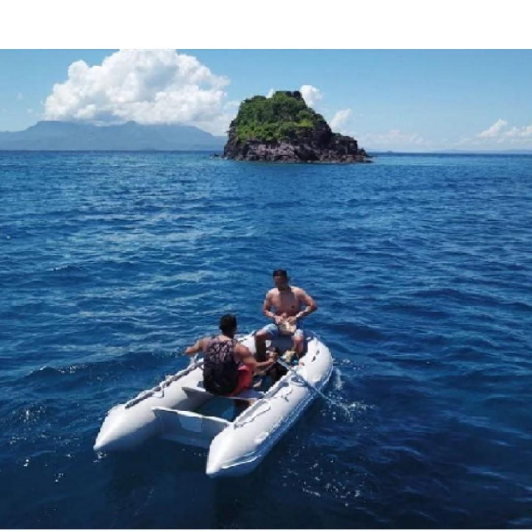 INFLATABLE BOAT(CLEAR BOTTOM BOAT), Everything Else, Others on Carousell