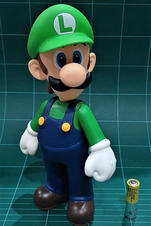 Super Mario Luigi Vinyl Figure, Hobbies & Toys, Collectibles ...