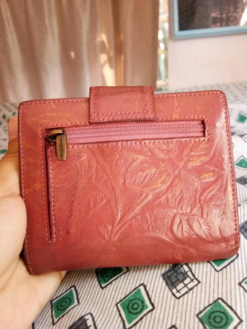 Authentic Vincis Bench Wallet, Women's Fashion, Bags & Wallets, Wallets ...