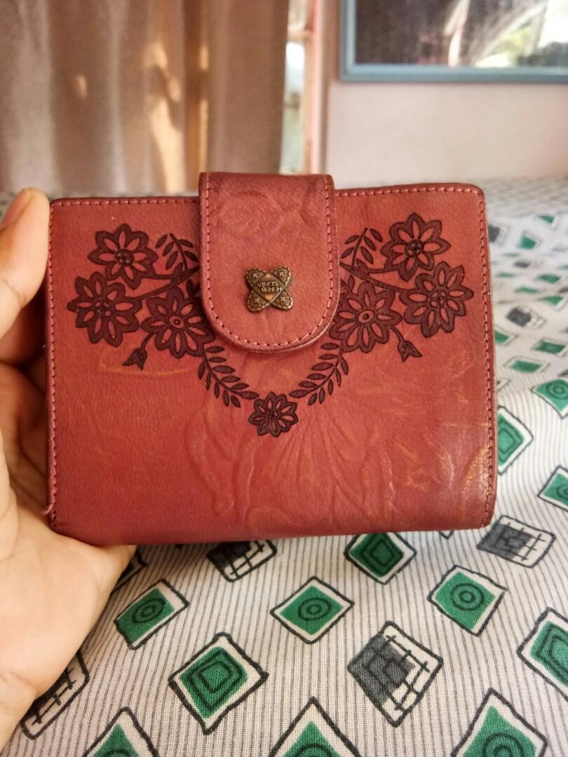 Authentic Vincis Bench Wallet, Women's Fashion, Bags & Wallets, Wallets ...