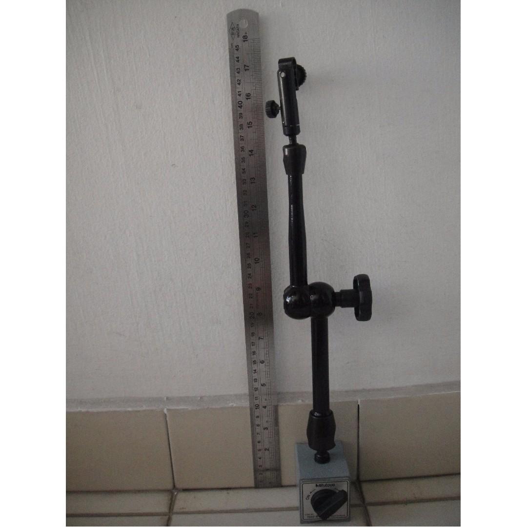 Mitutoyo 7033B Magnetic Stand, Everything Else on Carousell