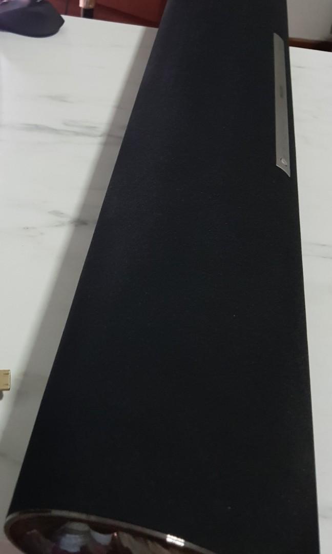 Philips Soundbar with integrated subwoofer and orientation sensors ...