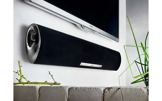 Philips Soundbar with integrated subwoofer and orientation sensors ...