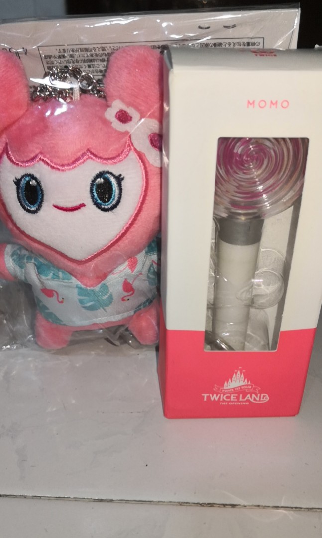 Twice momo mini lightstick keyring, Hobbies & Toys, Memorabilia ...
