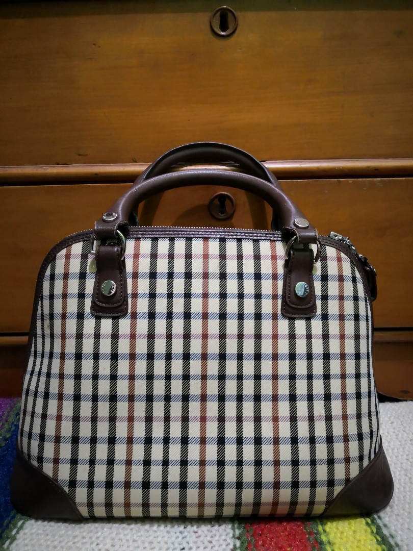 authentic daks, Women's Fashion, Bags & Wallets, Purses & Pouches on Carousell