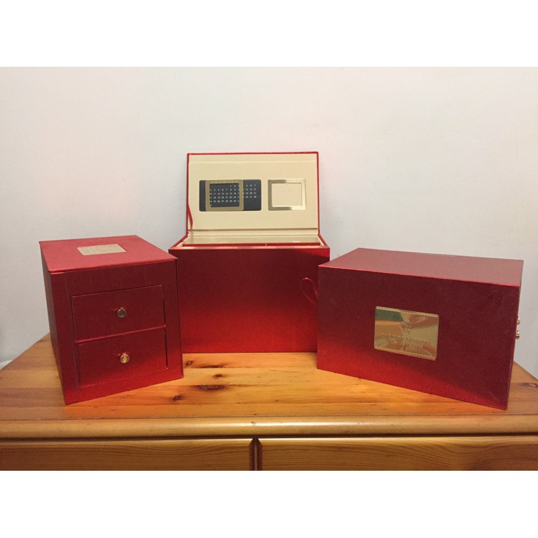 Brand New Ritz Carlton Mooncake Box (can be used as desk organiser ...