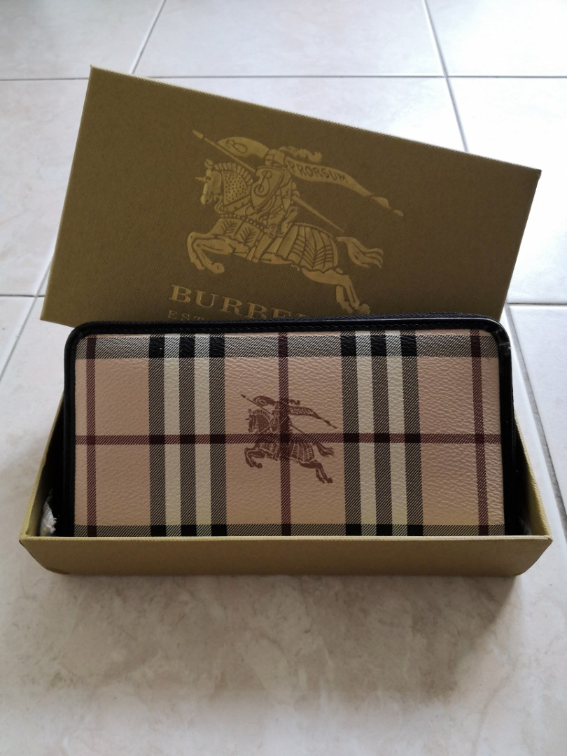 Burberry Long Wallet, Women's Fashion, Bags & Wallets, Purses & Pouches ...