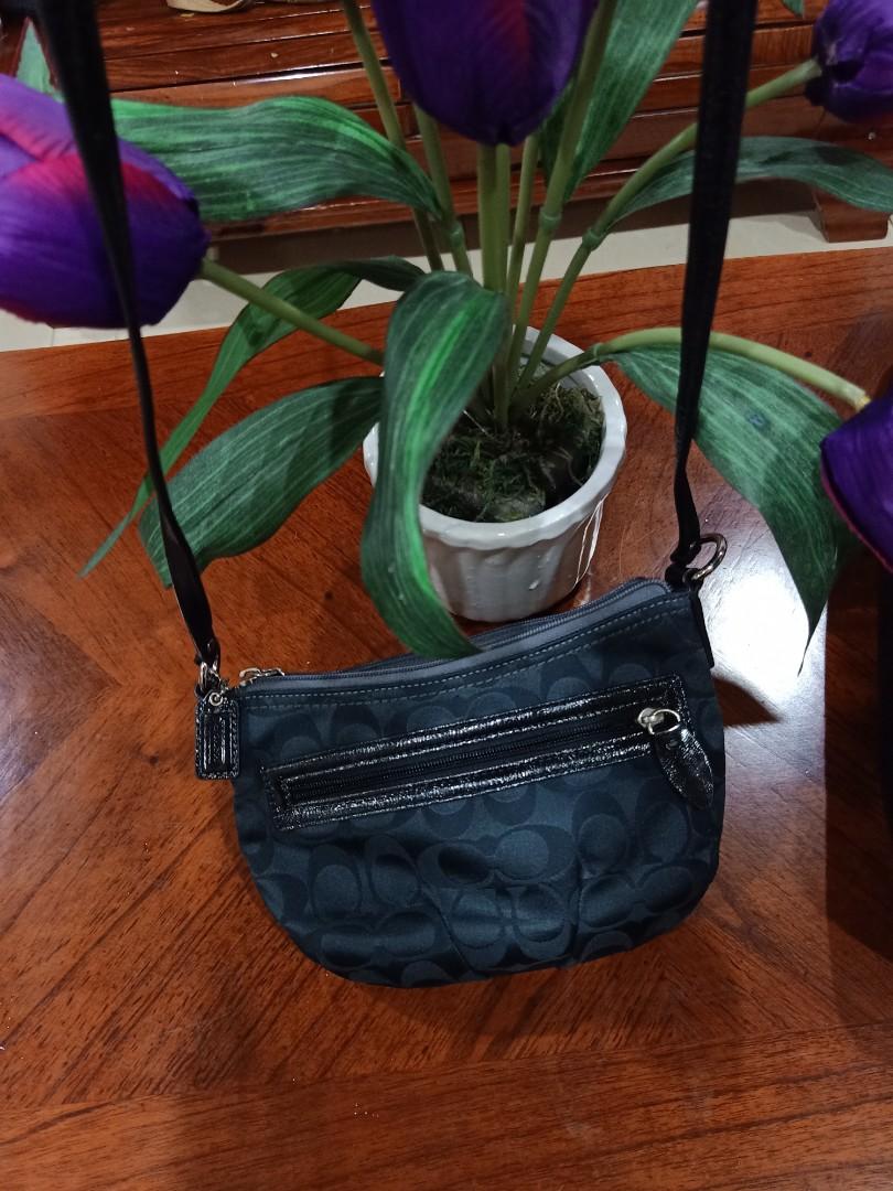 Coach Original Sling, Women's Fashion, Bags & Wallets, Purses & Pouches ...