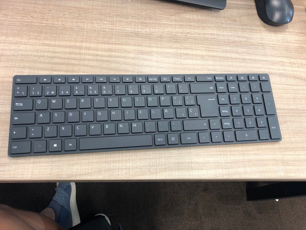 Microsoft Wireless Keyboard (spanish keys), Computers & Tech, Parts ...