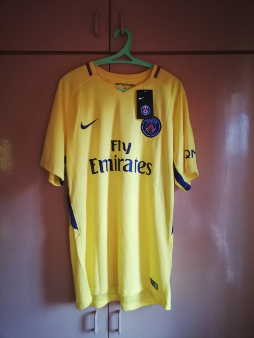 PSG Neymar Football Jersey " Fly Emirates ", Men's Fashion, Activewear ...
