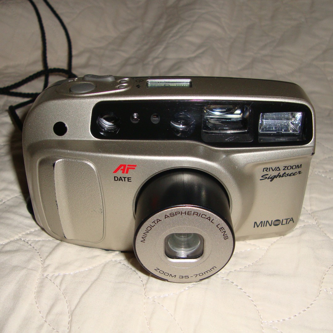 Minolta RIVA Zoom Sightseer AF Date Film Camera, Photography, Cameras ...