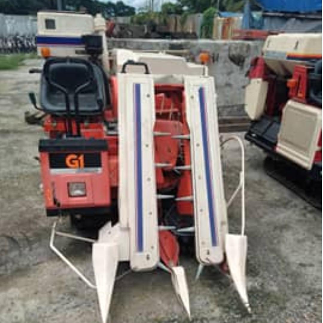 yanmar ym2700 tractor and shibaura tractor kubota harvester yanmar ...