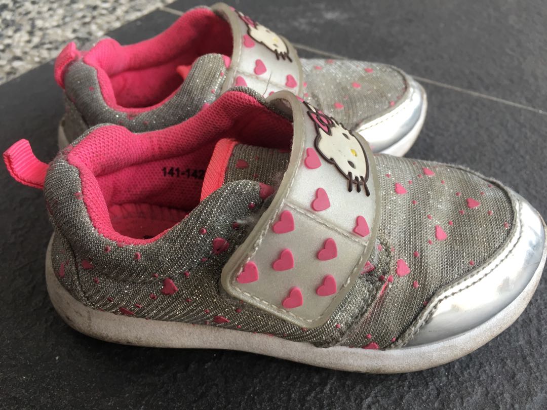 Bata hello kitty (original), Babies & Kids, Babies & Kids Fashion on ...