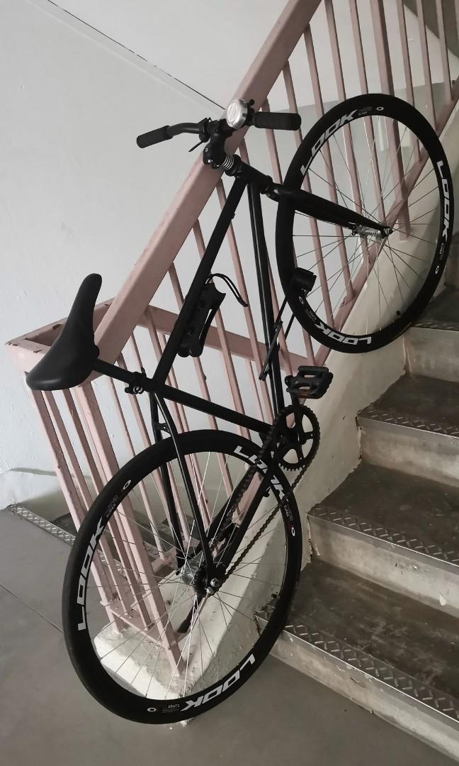 Black and White Fixie, Sports Equipment, Bicycles & Parts, Bicycles on ...