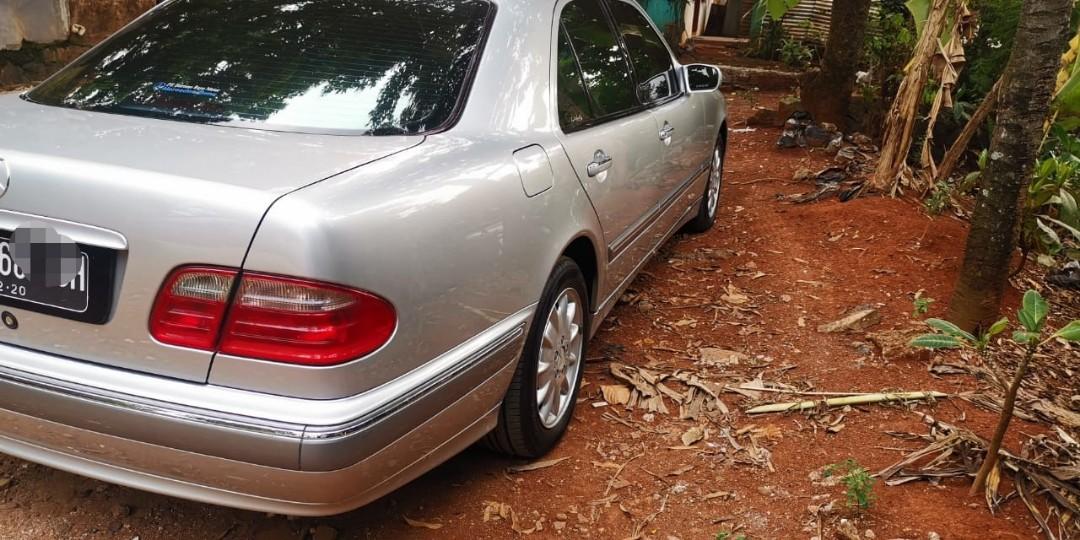 Mercedes Benz E260 W210 Elegance 2000 Facelift, Mobil & Motor, Mobil untuk Dijual di Carousell