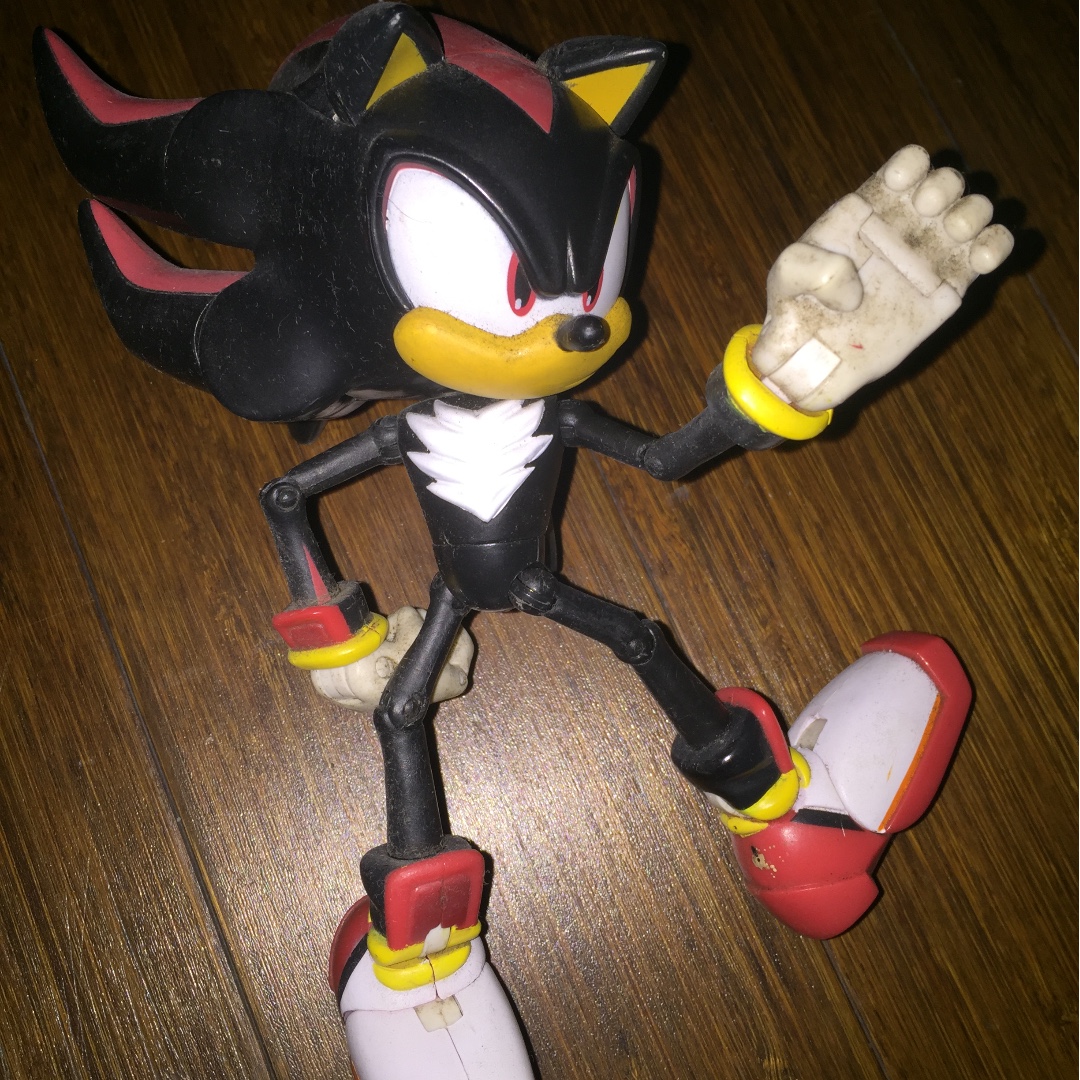 Sonic Shadow the Hedgehog Super Poser Rare, Hobbies & Toys, Toys ...