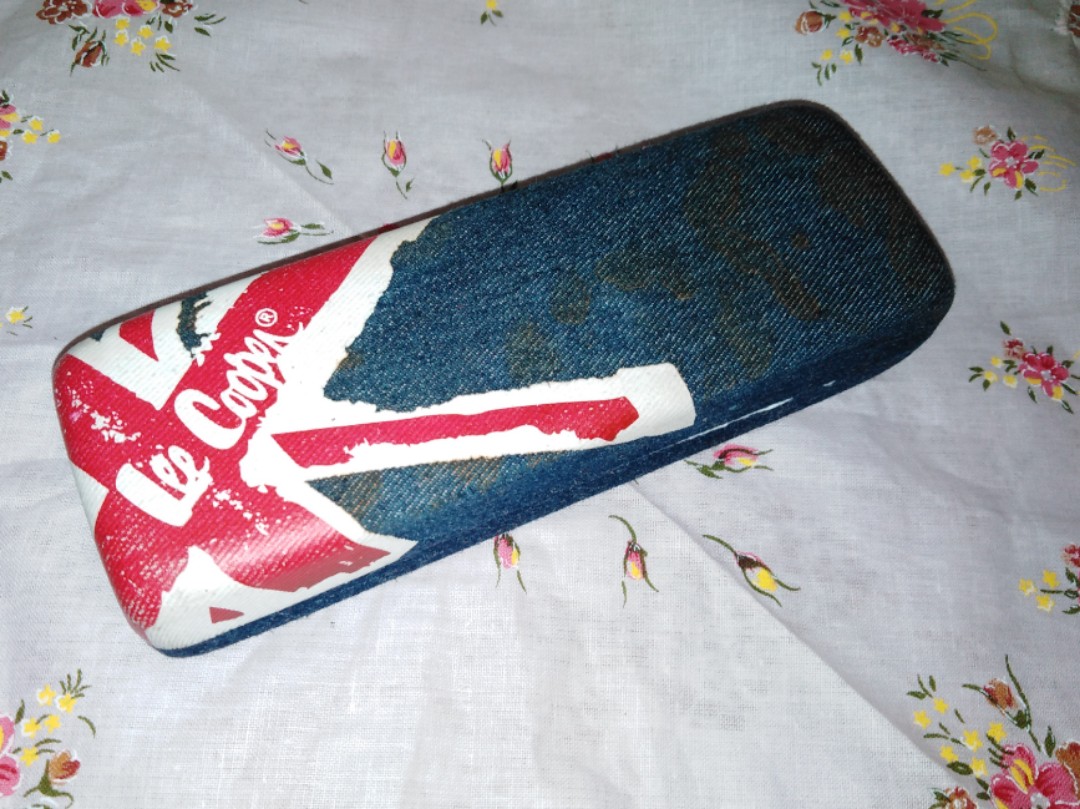 Lee Cooper spectacles/sunglass casing#1010, Men's Fashion, Watches ...