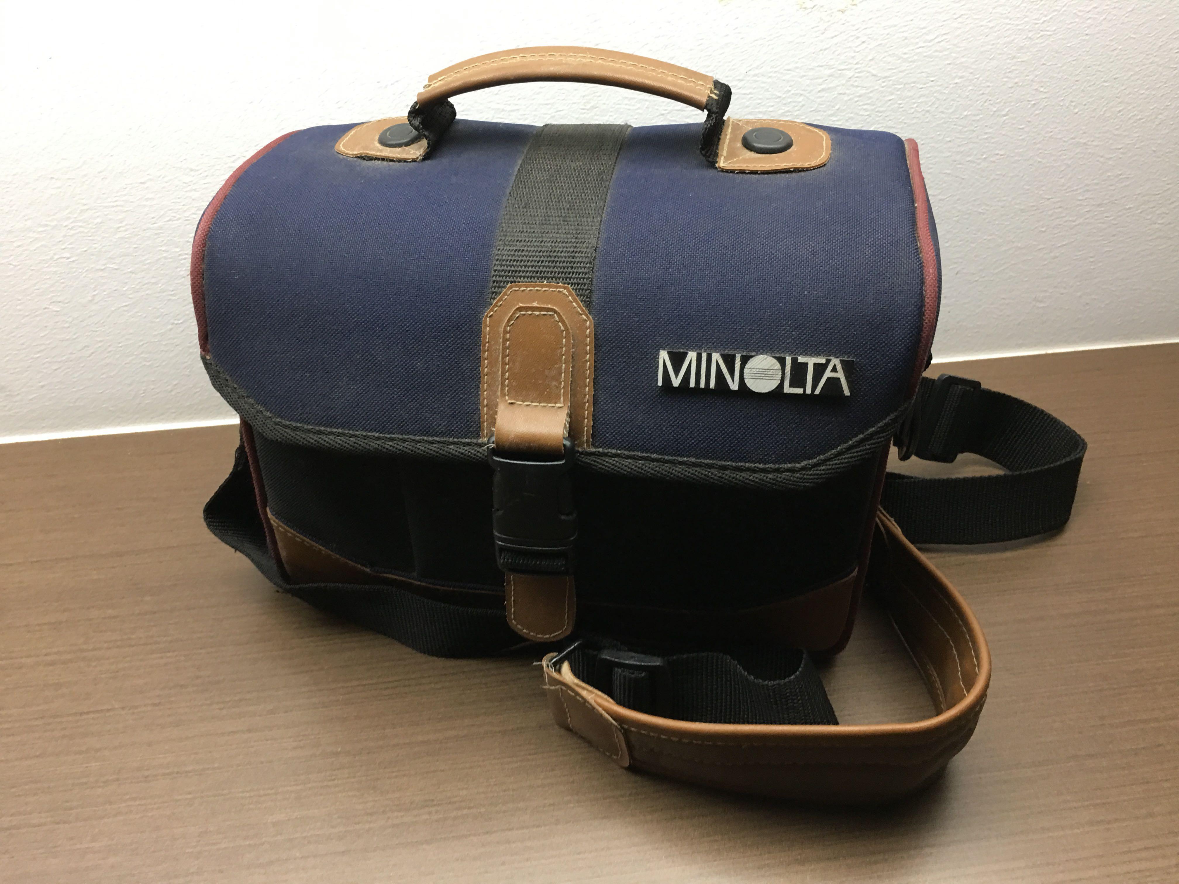 Minolta Camera Bag with Free Dry Box and Od Camera Dynax 500si ...