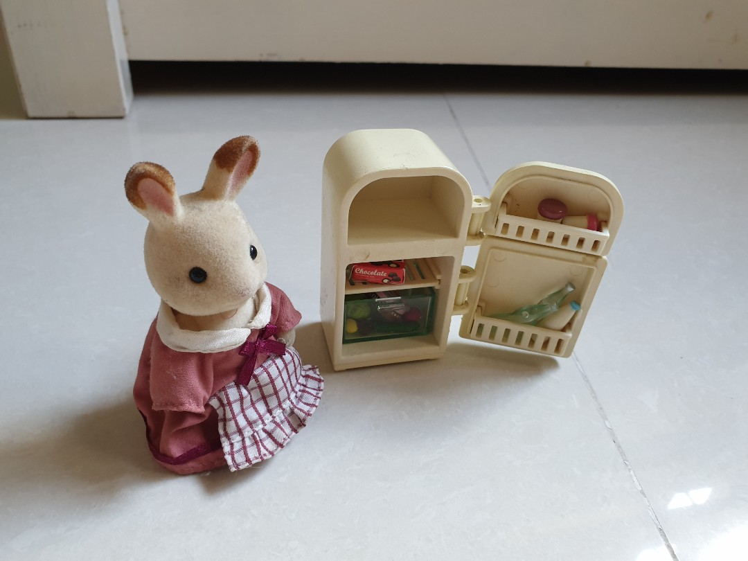 Sylvanian Families - Fridge, Hobbies & Toys, Toys & Games on Carousell
