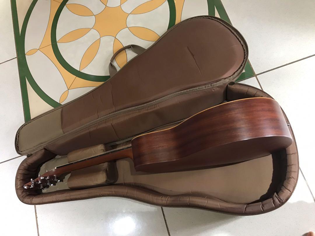 Guitar Taylor GS Mini with Taylor Pick Up and Taylor Luggage Bag ...