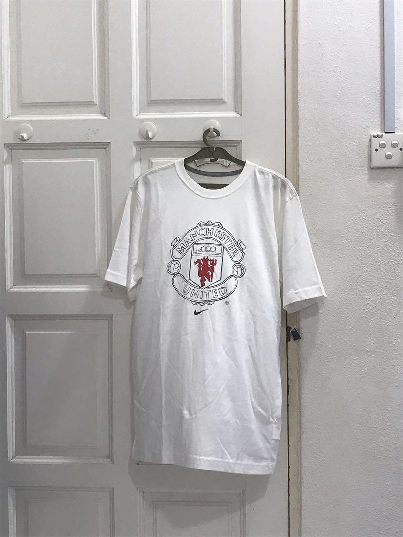 Nike MU Top, Men's Fashion, Tops & Sets, Formal Shirts on Carousell