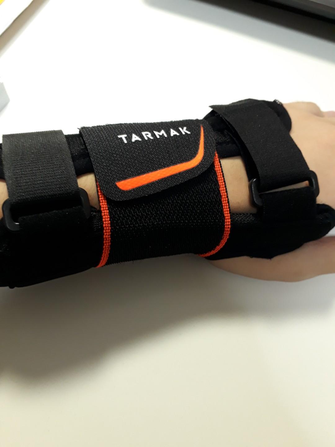 TARMAK Strong 700 wrist brace, Health & Nutrition, Braces, Support ...