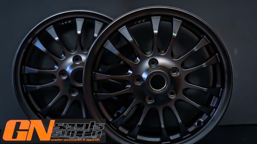 VESPA RIM 12" DISC BRAKE PIAGGIO, Motorcycles, Motorcycle Accessories ...