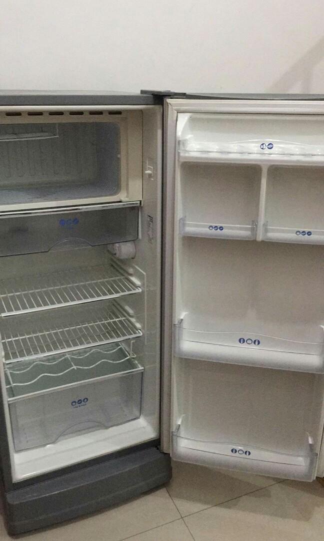 Condura Ref for Sale on Carousell